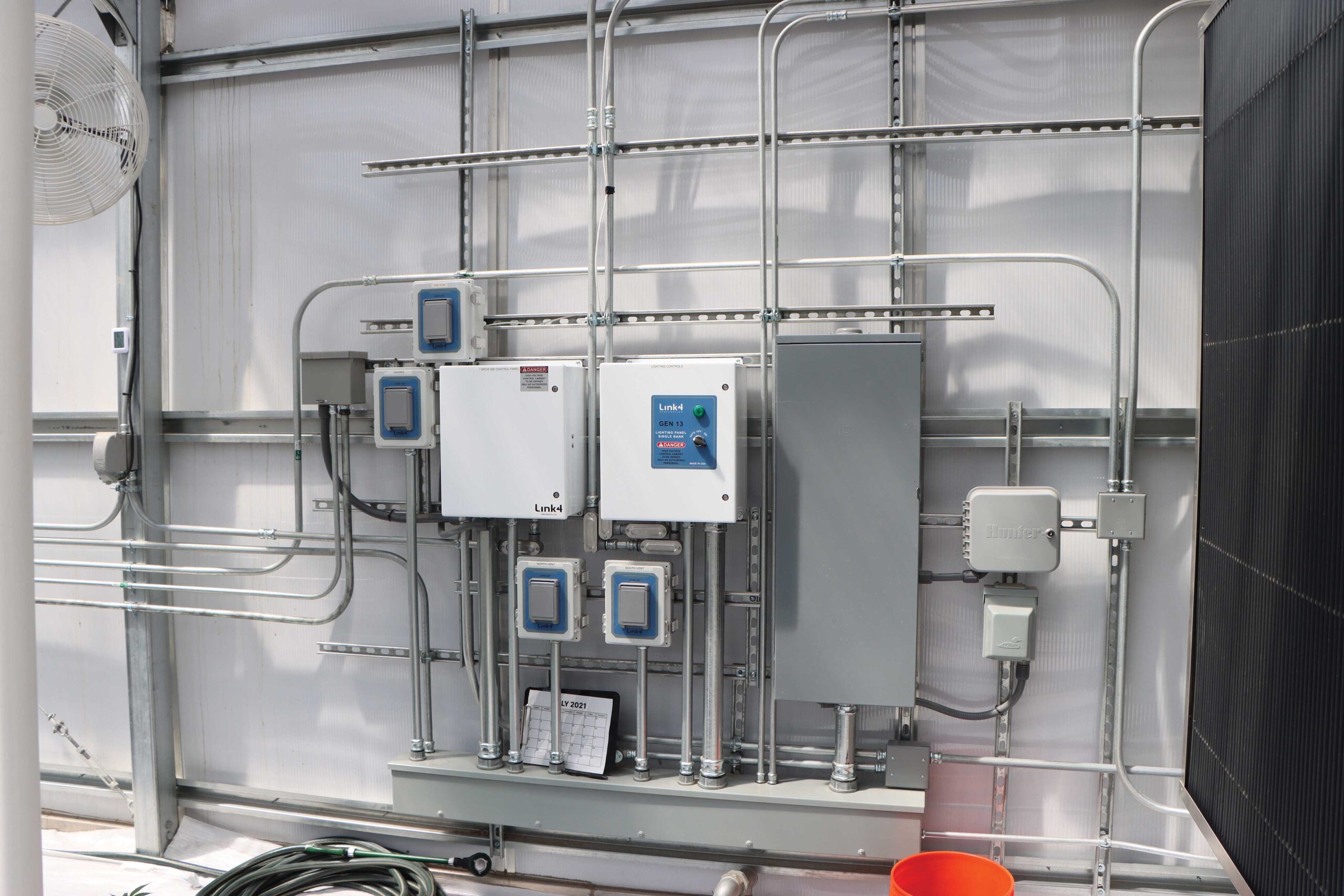 The Benefits of an Automated Greenhouse in Commercial Growing ...